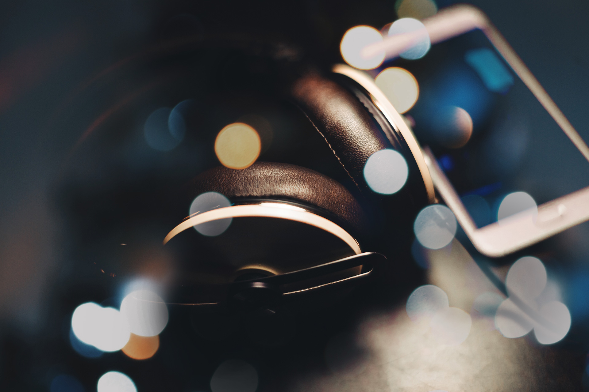 Podcasts | The Mo Show Live!